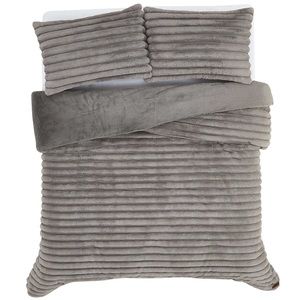 Frye | Bedding | Last Chance Frye 3piece Channel Stitch Faux Fur ...